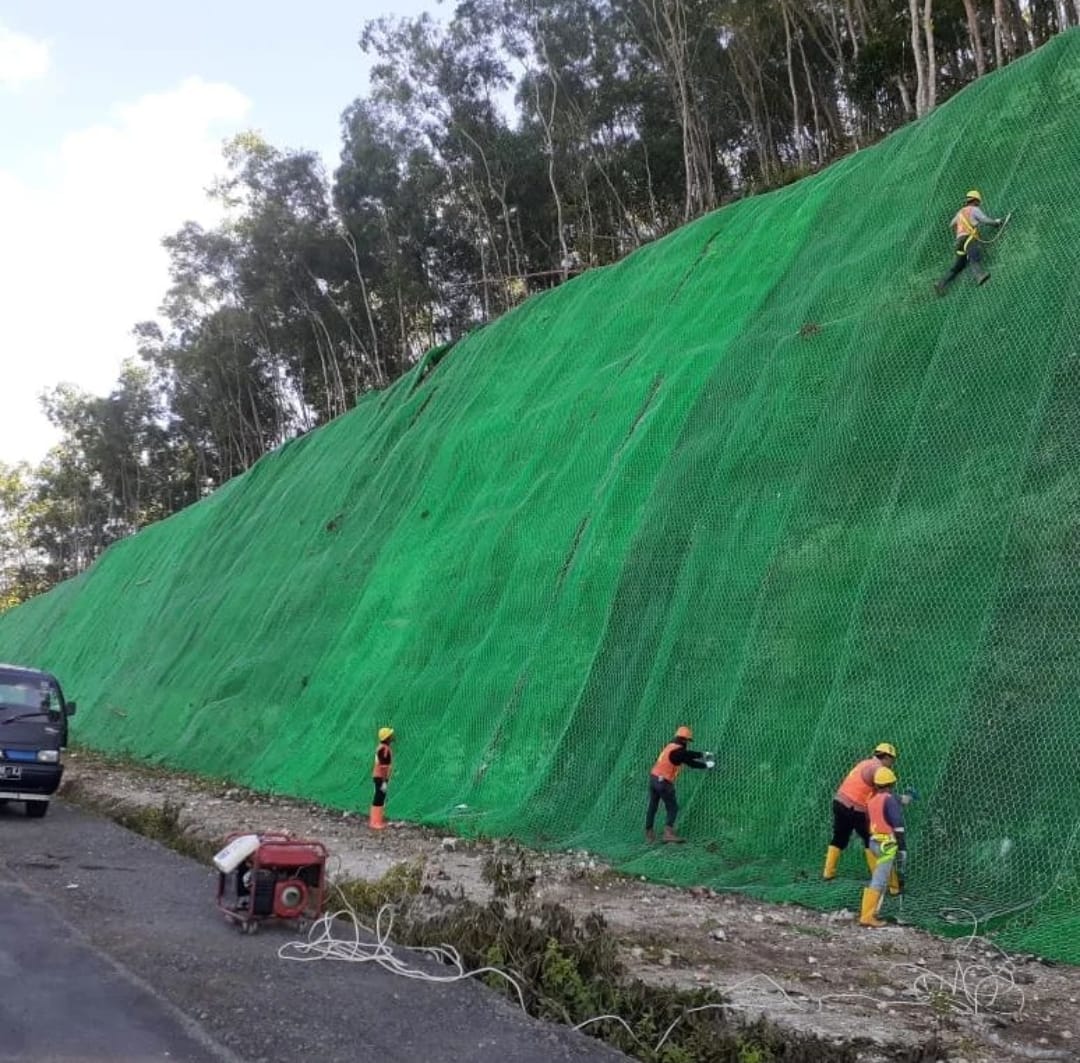Produsen Geomat pertama di Indonesia